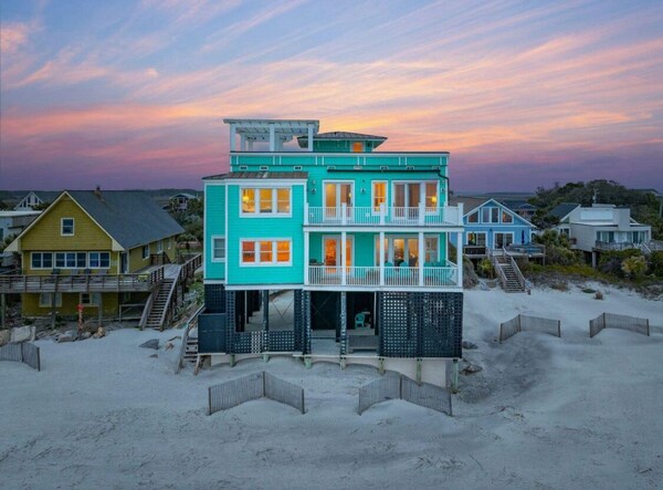 Featured "Hgtv Dream Home" - Best View On The Oceanfront! - Folly Beach, SC