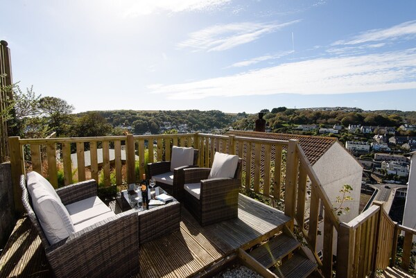Modern, Pet Friendly House With Lovely River Views Of Looe River.  Parking With Free Ev Charger - Looe