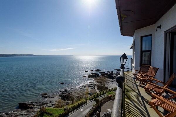 Schön Eingerichtete Wohnung Mit Meerblick - Looe