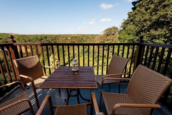 Lovely Cottage With Outside Space And Parking With An Electric Vehicle Car Charger - Looe