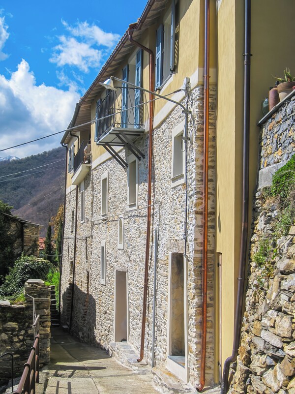 Casa Maremonti - Maison De Campagne Ligure Dans Une Tranquillité Parfaite, Alpes Maritimes Et Mer - Ligurie