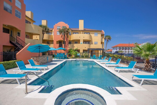 Stay On The Beach!!!  Beautiful Boutique Property!!! - Beach Access, Galveston