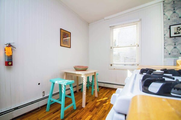 The High Tide #9 One Bedroom Suite With Kitchen - Brooklyn, NY