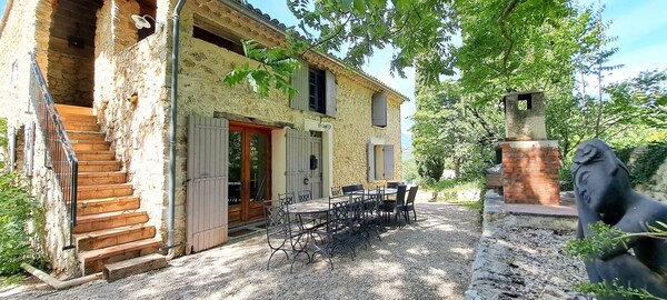 Mas En Provence Sur 5ha Avec Piscine Chauffée - Drôme