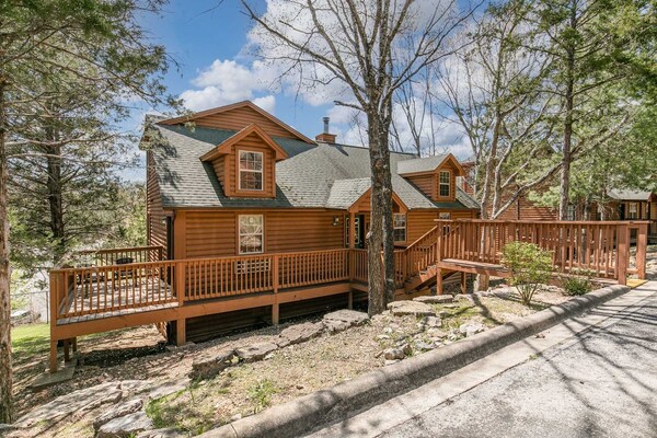 3 Master Suites - 150 Acres, Indoor/outdoor Pools, Free Wifi - Branson, MO