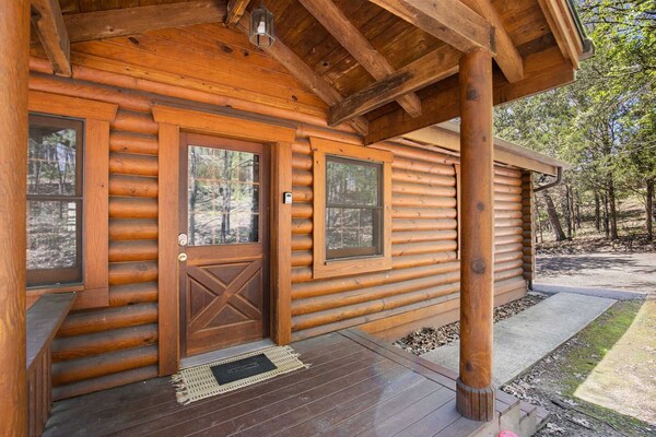 Spectacular! Resort Amenities, 3 Pools, Fireplace, Clawfoot Tub! | 170 - Rockaway Beach, MO