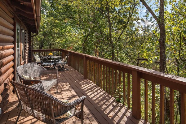 Remodeled! Soaker Tubs, Fireplace, Indoor Pool! | 168 - Table Rock Lake