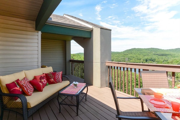 Luxury 2 Bedroom Sdc Condo -  Smalll Pets-close To Silver Dollar City, Incredible Views! | 9-6 - Reeds Spring, MO
