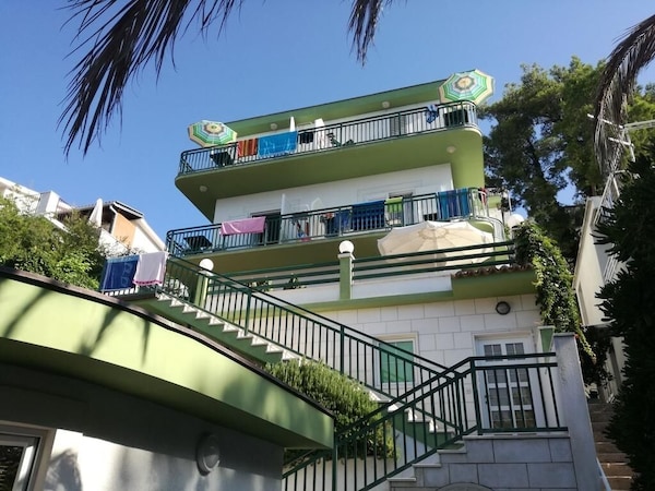 One Bedroom Apartment Near Beach Baška Voda, Makarska (A-14881-d) - Brela