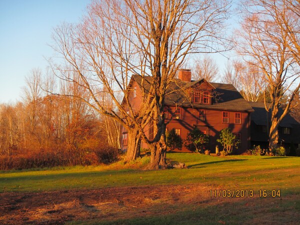 Large, Family Farm House - Perfect Place To Enjoy The Beauty Of New Hampshire - New England