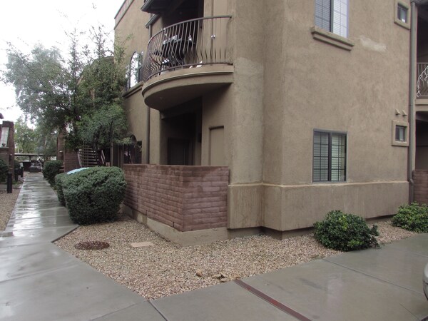 Beautiful Condo In Placita Escondida Near River Walk- All New Furniture! - Tucson, AZ