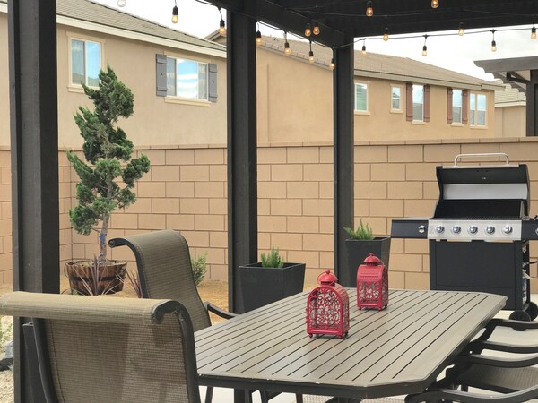 1000 Mbps Fast Wifimodel Homeluxury Family Retreat 5b/4b - Fontana, CA