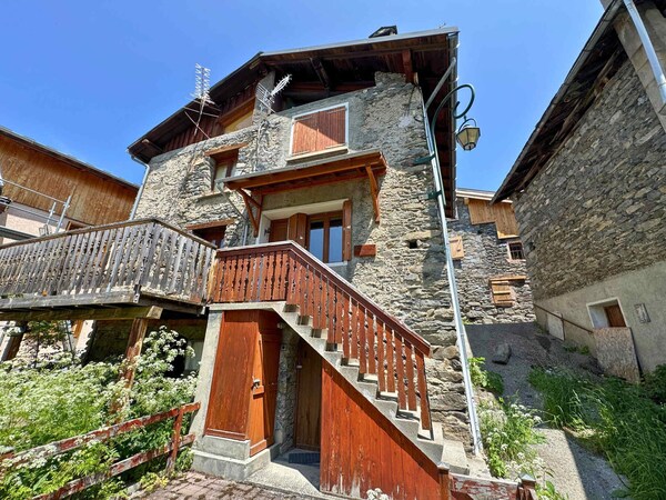 Charmante Maison Rénovée, 2 éTages, 2 Pers., Avec Terrasse Ouest Et Cuisine éQuipée - Les Menuires