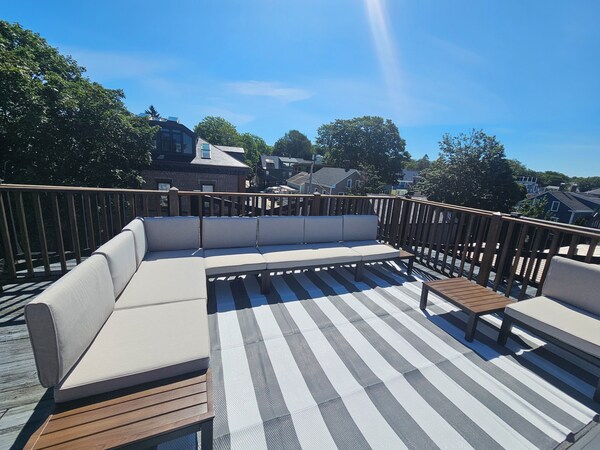 3 Bedroom 3 Bath W/ Roof Top Deck In The Heart Of Newport - Rhode Island