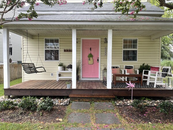 Family Friendly 3 Blocks To Beach With Great Amenities - Cape Charles, VA