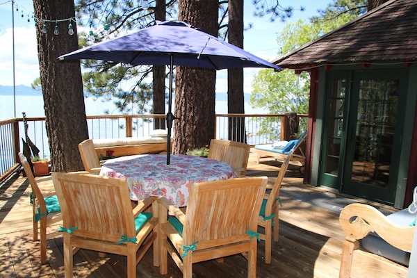 A Part Of Tahoe History, Original Lake Front Red Cabin (Zc1298) - Nevada