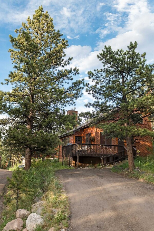 Beautifully Furnished, Clean And Cozy Cabin Next To Rocky And Near Ymca - Bear Lake