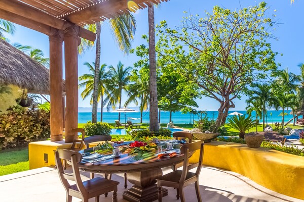 Villa Ultra Lujosa Frente Al Mar Con Personal Completo De Coldwell Banker ¡Lujo Mundial! - Nayarit