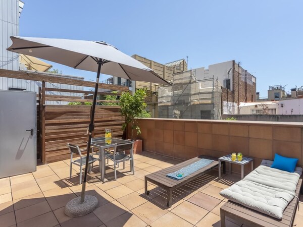 ÁTico En Gràcia 2 Hab 6 Pax Piscina Y Terraza- Wifi Gratis - Badalona