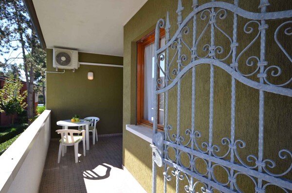 Ferienwohnung Mit Klimaanlage Und Balkon - Bibione Pineda