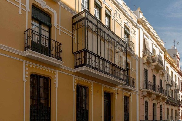 Eva Recommends Gerona 1 Very Bright House S.xix - Seville