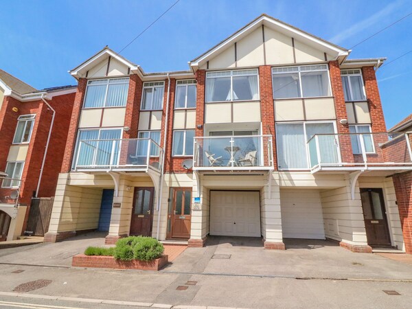 Sea King House, Pet Friendly, With A Garden In Castle Cove - Weymouth