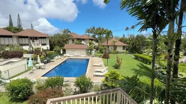 Perfect Studio: Ac, Pool, Private Bedroom,  Lanai + Local Info & Island Guide - Waioli Beach Park