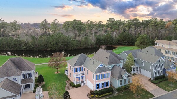 Amenity Filled Rental With An Amazing View Within The Five Star Peninsula Resort - Delaware