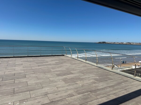 Villa 180m2 -Feet In The Water -Terrace 60m2 On The Sea-4bedrooms -Garage-clim - Saint-Gilles-Croix-de-Vie