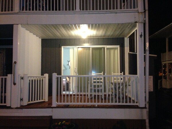Lazy Whale - 1 Bedroom Oceanside Condo - 5 Star Reviews - Ocean City, MD
