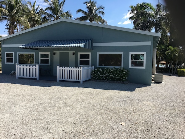 1 Bedroom Duplex On Intracoastal W/ Beach Access - Venice, FL