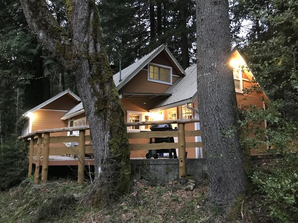 The Cornerstone Cabin - Mount Rainier - Mount Rainier, WA