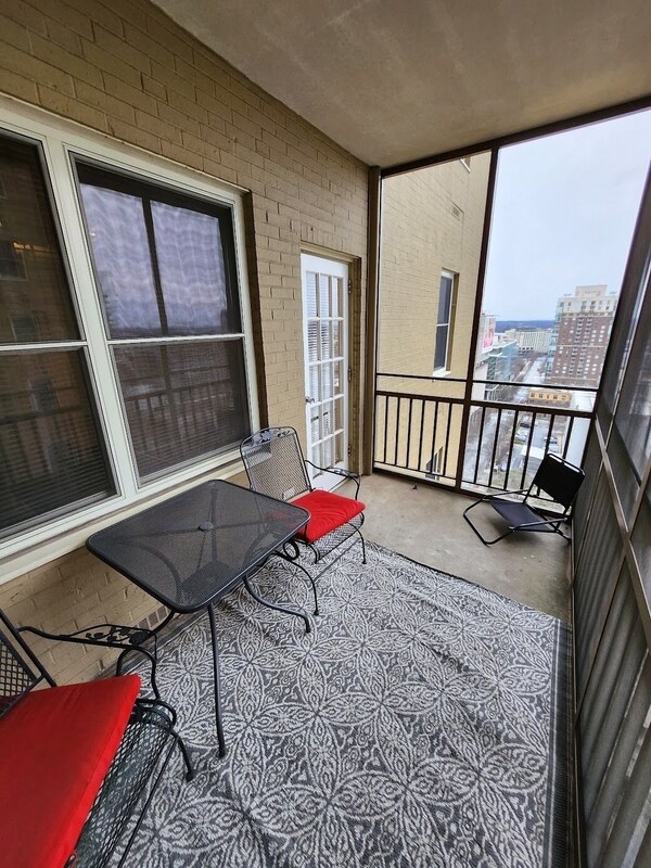 Piso 18, Torres Peachtree, ¡Excelentes Comentarios! - Decatur, GA