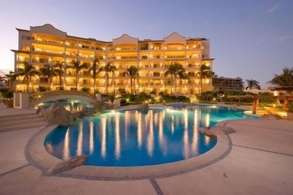 Las Mananitas, Fifth Floor, 3 Bedroom Villa, Oceanfront, Huge Balcony. - San José del Cabo