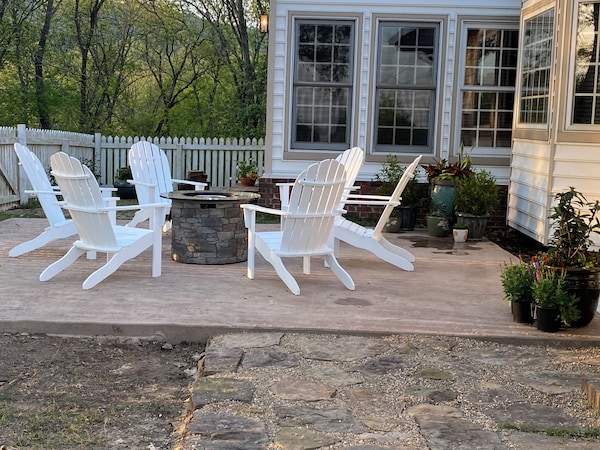 Special Rates-enjoy Hot Springs In Our Colonial Williamsburg Reproduction Home - Hot Springs, AR