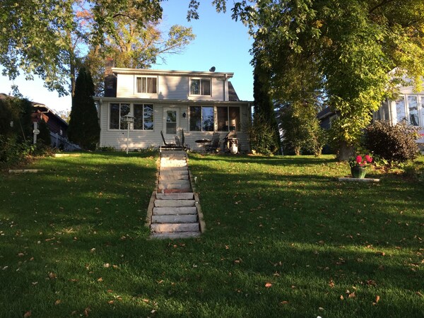 Family And Pet-friendly On Waubeesee Lake ~ Includes Kayaks! - Big Bend, WI