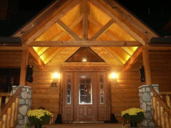 Adventurewood Luxury Log Cabin - Hot Tub, Fireplace, Pool Table - Brown County, IN