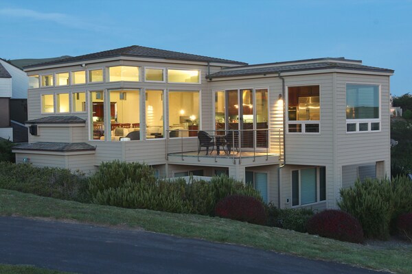 Luxury Golf Course Home With Spectacular Ocean Views 'Royal Pacific' - Bodega Bay, CA
