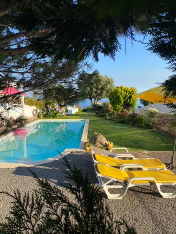 Villa Típica En La Isla De Madeira Con Piscina Y Vistas Al Mar. - Madère