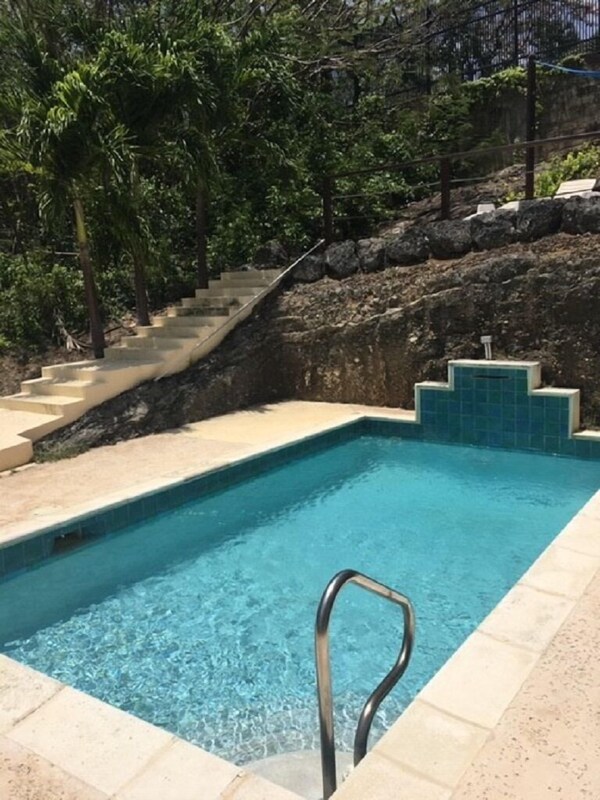 Apartamento áTico Con Piscina Pequeña Compartida - Barbados