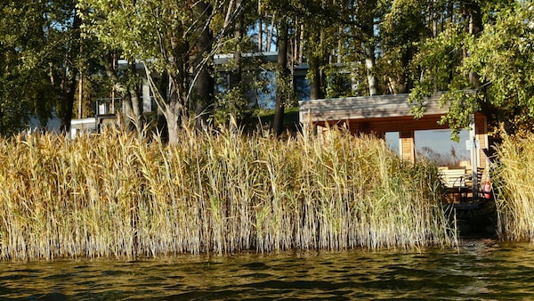 Luxus-ferienhaus Direkt Am See, Naturnaher Komfort In Modernem Stil - Lychen
