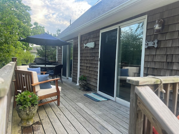 Summer 2025- Updated 2 Bedroom In Snug Harbor East Matunuck Pet Friendly - Rhode Island