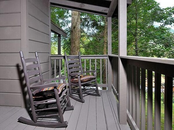 Tucked Away: Private, Brand New Hot Tub - Pet Friendly - Cozy Resort Cabin - Pigeon Forge, TN