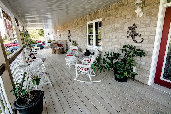 Middelshire - 10 Bedrooms 7.5 Bathrooms - Eastern Ontario - Smiths Falls