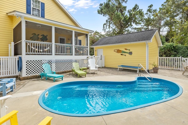 Pet Friendly, Oceanside Interior Home Private Pool, Golf Cart, And Easy Access. - Cedar Point, NC