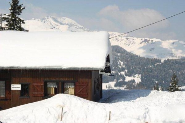 Ideaal Gelegen Chalet Aan De Voet Van De Hellingen In De Badplaats Les Gets - Les Gets
