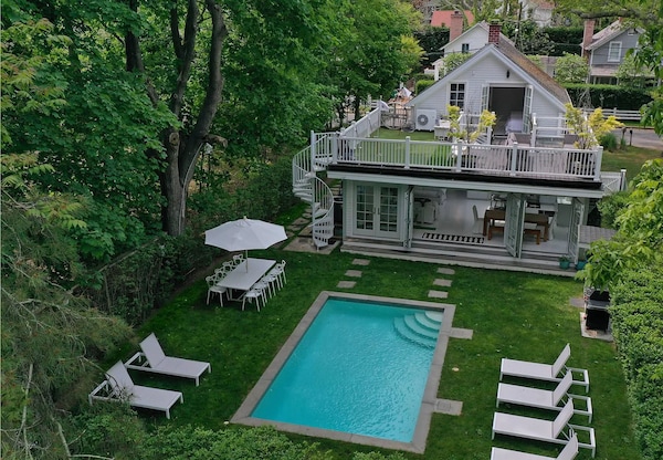 Heated Pool/5 Min Walk To Beach/beautiful Sag Harbor Village /Restaurant/museum - Sag Harbor, NY