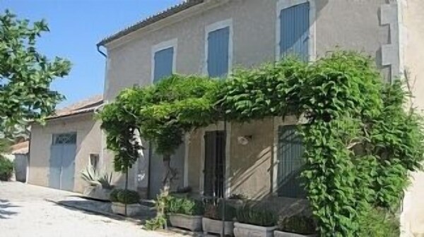 Villa / Mas Provenzale Con Piscina Riscaldata E Splendidi Giardini Privati - Le Pontet