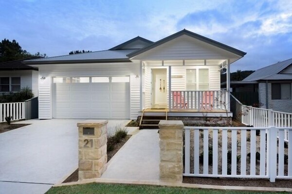 Patonga Perfection - Spacious Beach House + Pool - Patonga