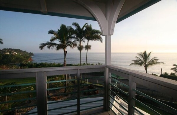 Honolii Black Sand Beach Vacation Rental - Hilo, HI